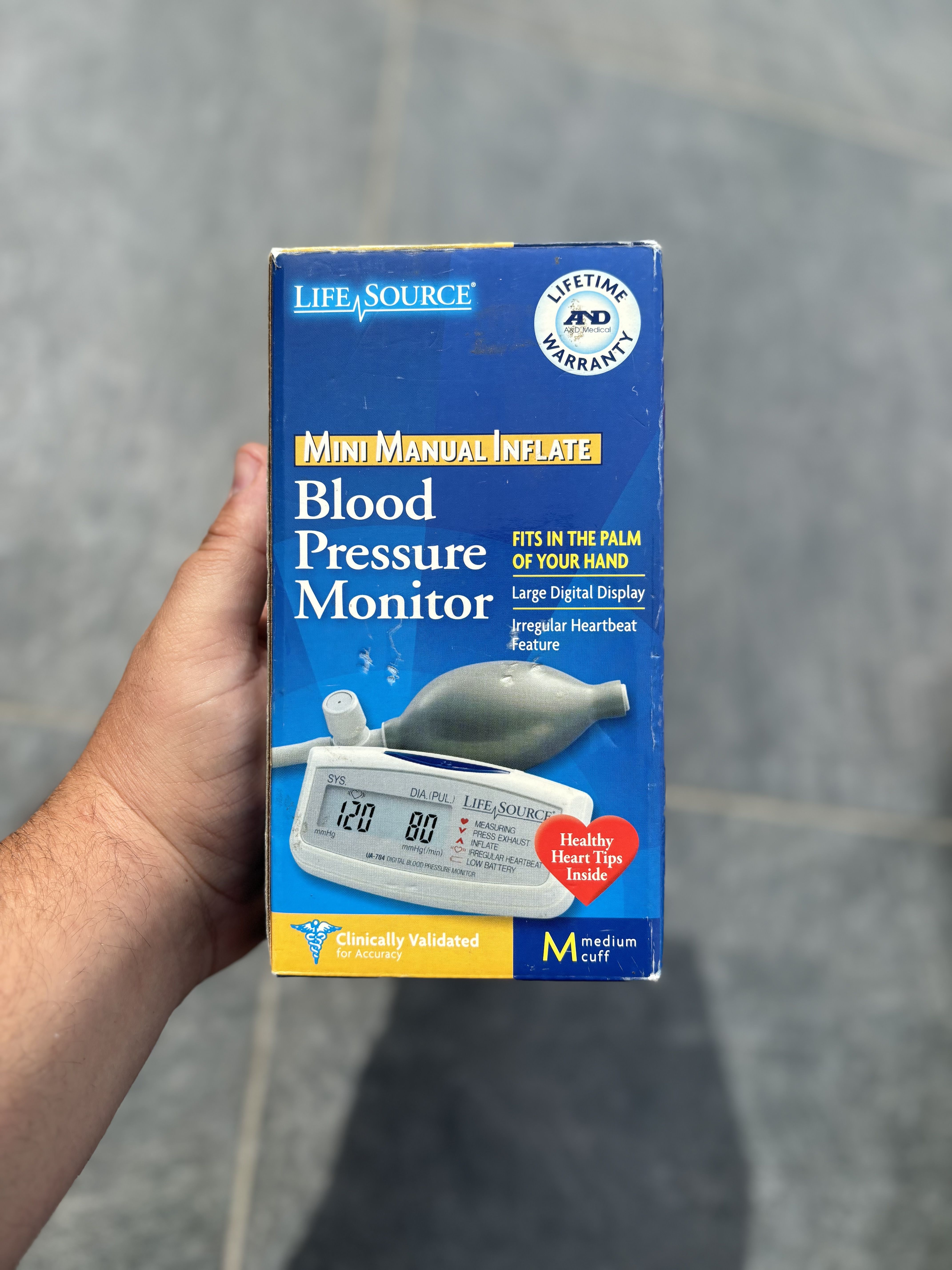 LIFESOURCE BLOOD PRESSURE Monitor Medium Cuff Mini Manual Inflate Pulse ...